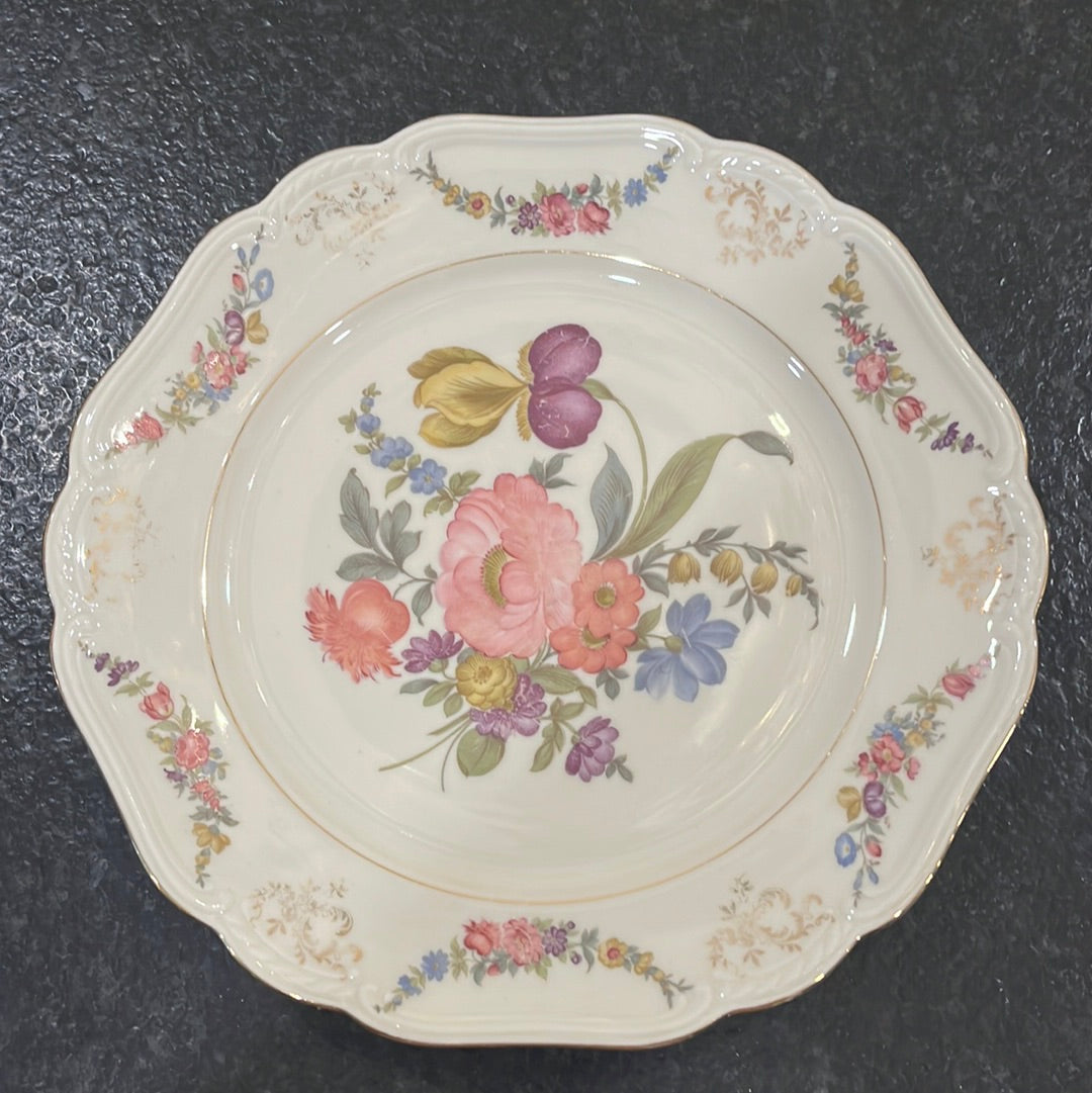 Laeger & Co Bavaria Plate 9.75” – Vintage Hollow